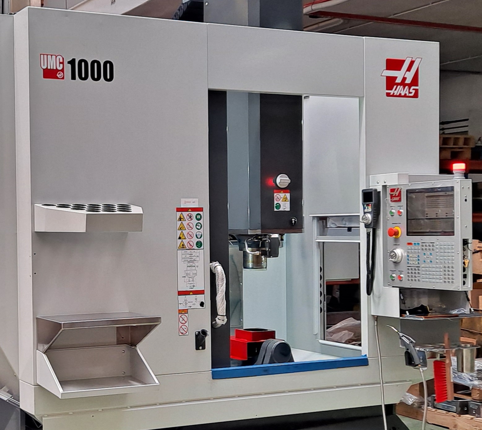 Fresadora CNC UCM-1000 de HAAS ¡puesta a punto y operativa! - CEXMETAL