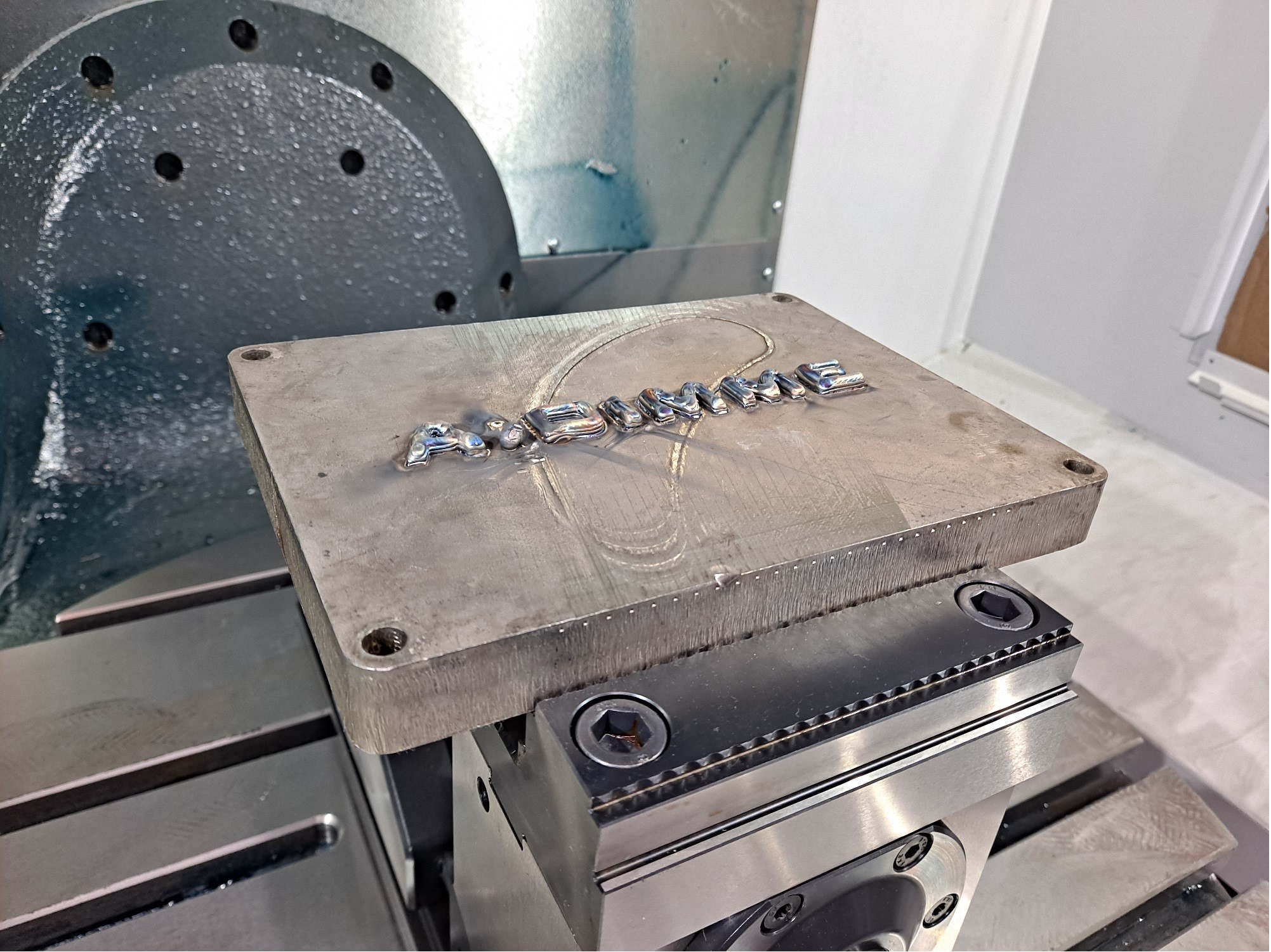 Meltio Engine integrado en el CNC y funcionando - CEXMETAL